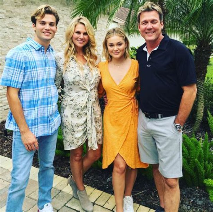 Meet The Family: Olivia Attwood's Parents Revealed - Elcolonial Hotel